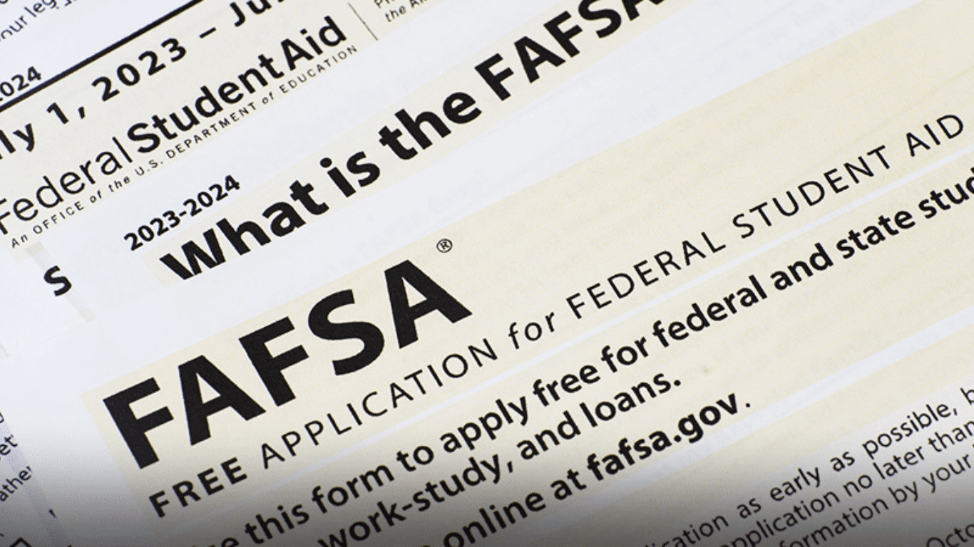 FAFSA Guide: How to Apply and Maximize Financial Aid